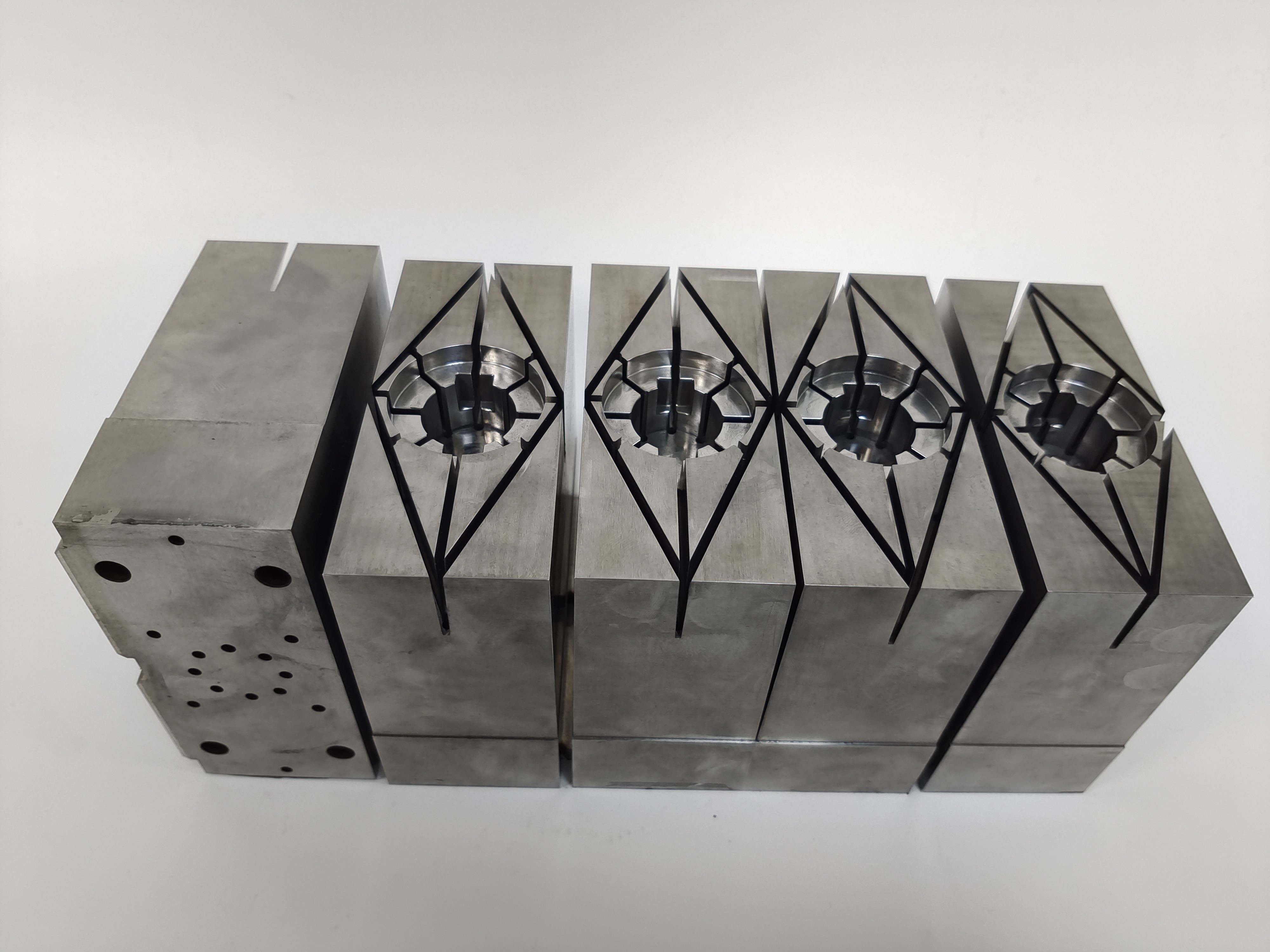 Mold Core for Injection Molding 1.2344 Hardened Mould Core Insert ...